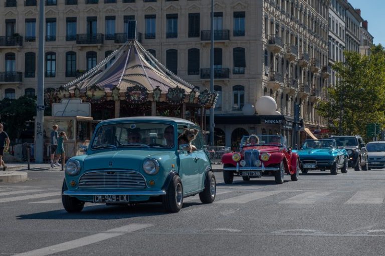 Lyon. Toutes les photos de la 15e Traversée en voitures de collection
