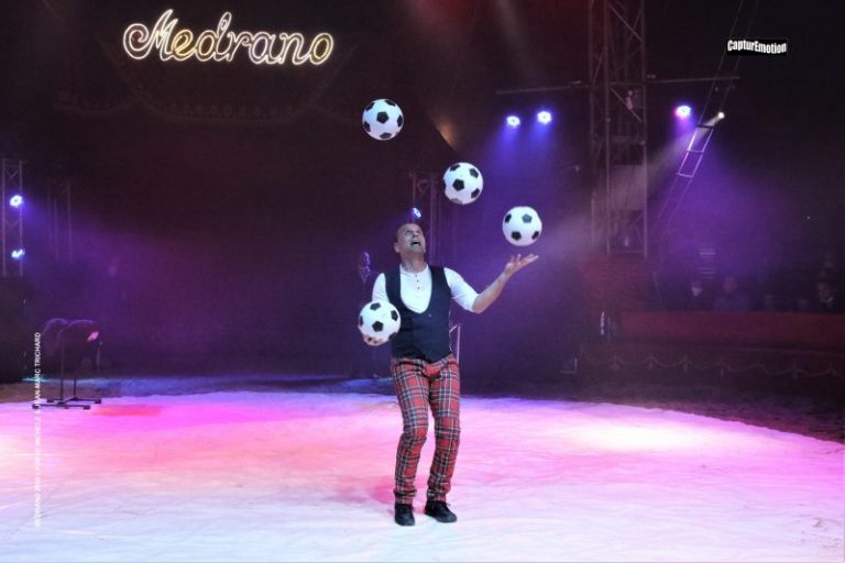 Lyon. Le chapiteau du cirque Medrano fait le plein de spectateurs