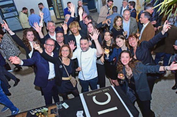 48.ICONIC COMMUNICATION - Lyonpeople.com