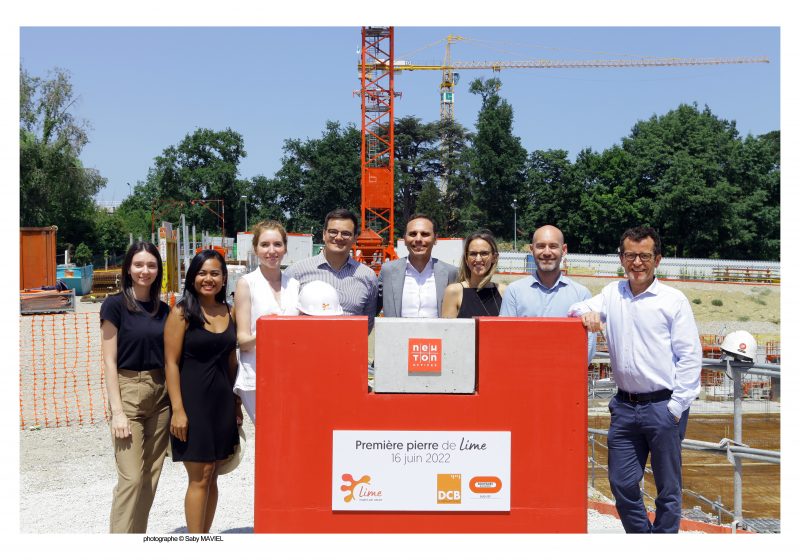 DCB International. Pose de la première pierre de Lime, à Limonest
