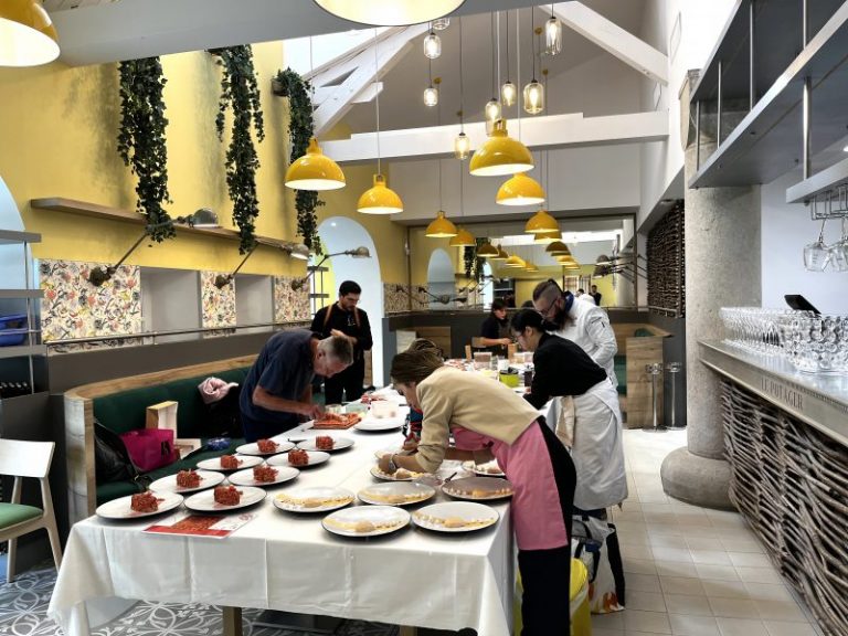 Près de Lyon. Une première édition réussie et le Mondial de la Praline ...