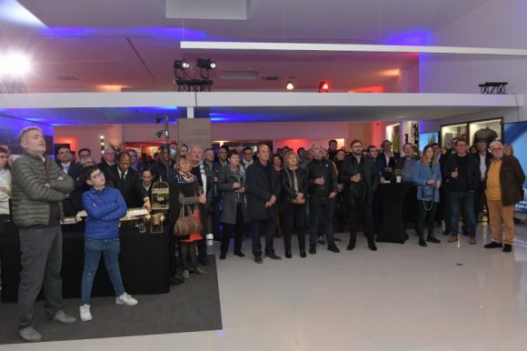 Inauguration Jaguar Land Rover Limonest. Avec Jaguar F-Pace finition ...