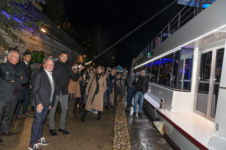 Lyon. Jean-Claude Lavorel baptise son nouveau navire, le Saint-Exupéry