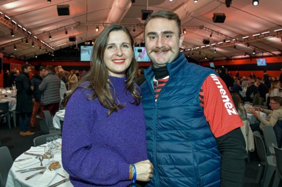Les tribunes VIP de LOU Rugby – Toulouse. Le leader tombe dans la ...
