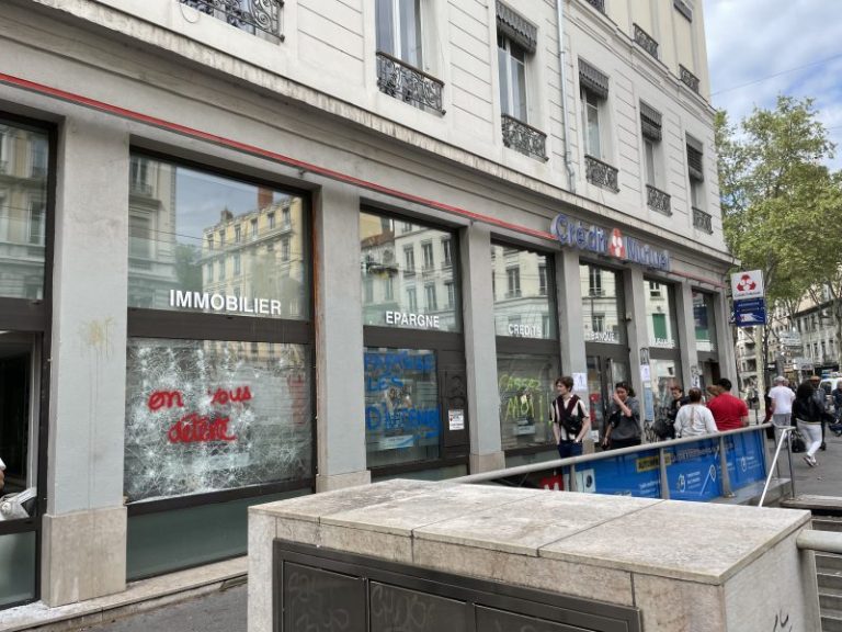 Crédit Mutuel avenue Jean Jaures lyon - Lyonpeople.com