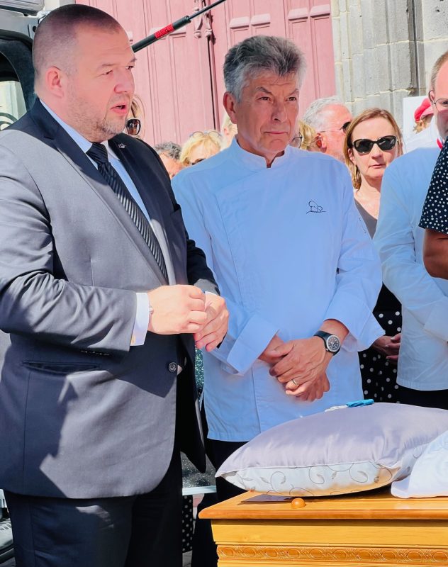 Auvergne. L’émouvante cérémonie d’adieu au Chef Serge Vieira