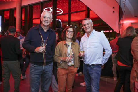 Près de Lyon. Inauguration de l’impressionnante concession Mercedes-Benz